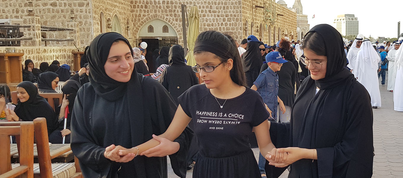 AUS student volunteers participate in International White Cane Day ...
