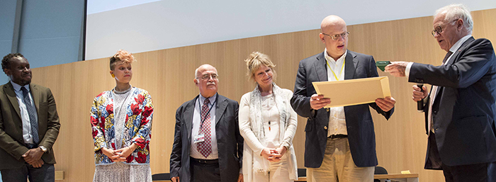 AUS professor receives prestigious award from The Hague Academy of ...