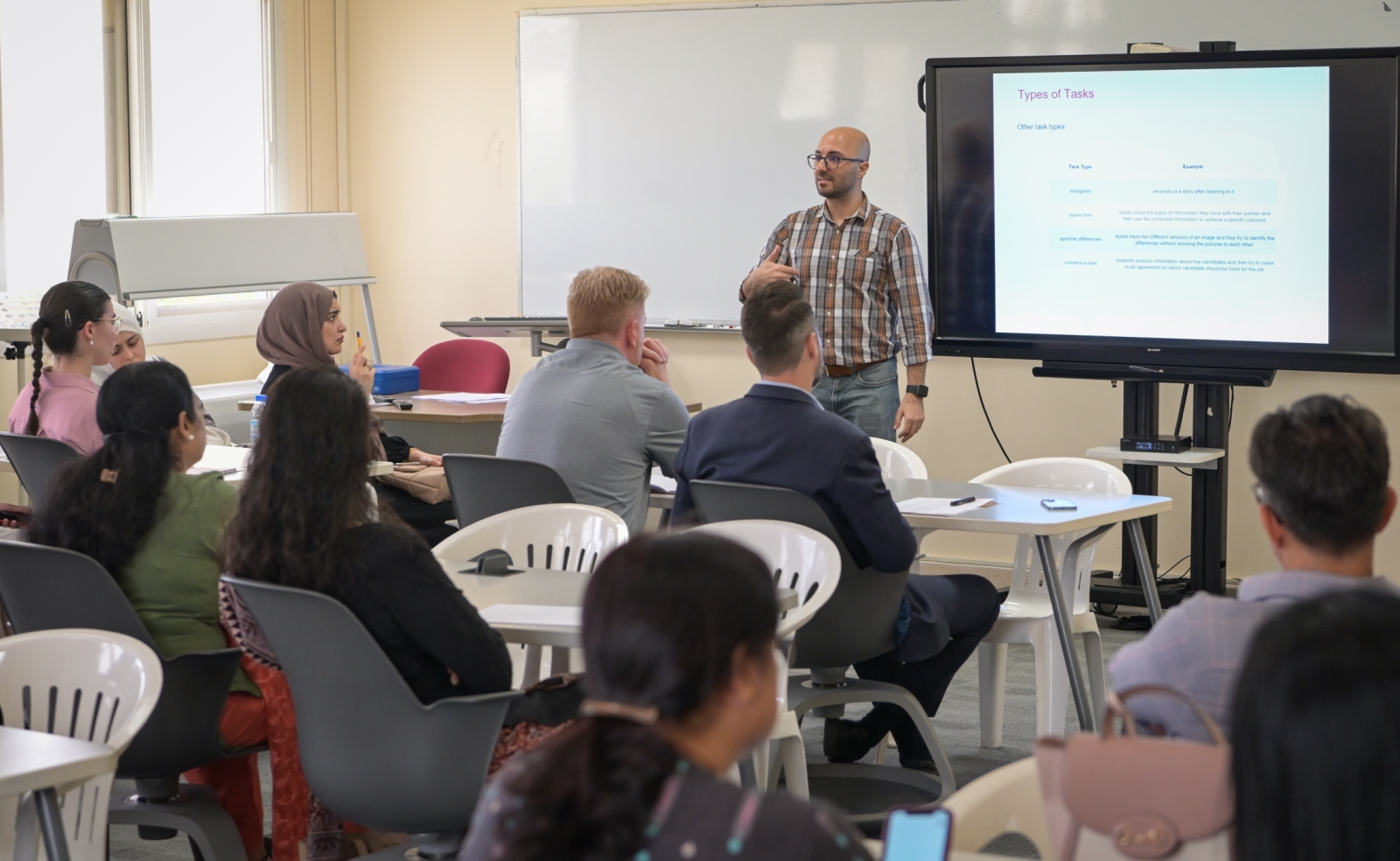 AUS’ Modern English Classroom event brings cutting-edge teaching ...